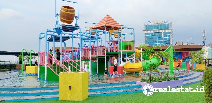 Waterplay Grand Metropolitan, Wahana Air Rooftop Pertama di Bekasi
